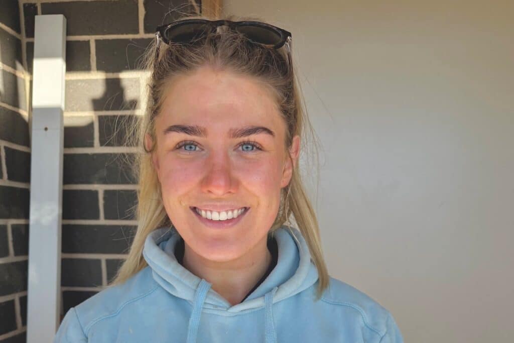 TAFE NSW supports Bathurst woman’s career shift into tiling trade ...